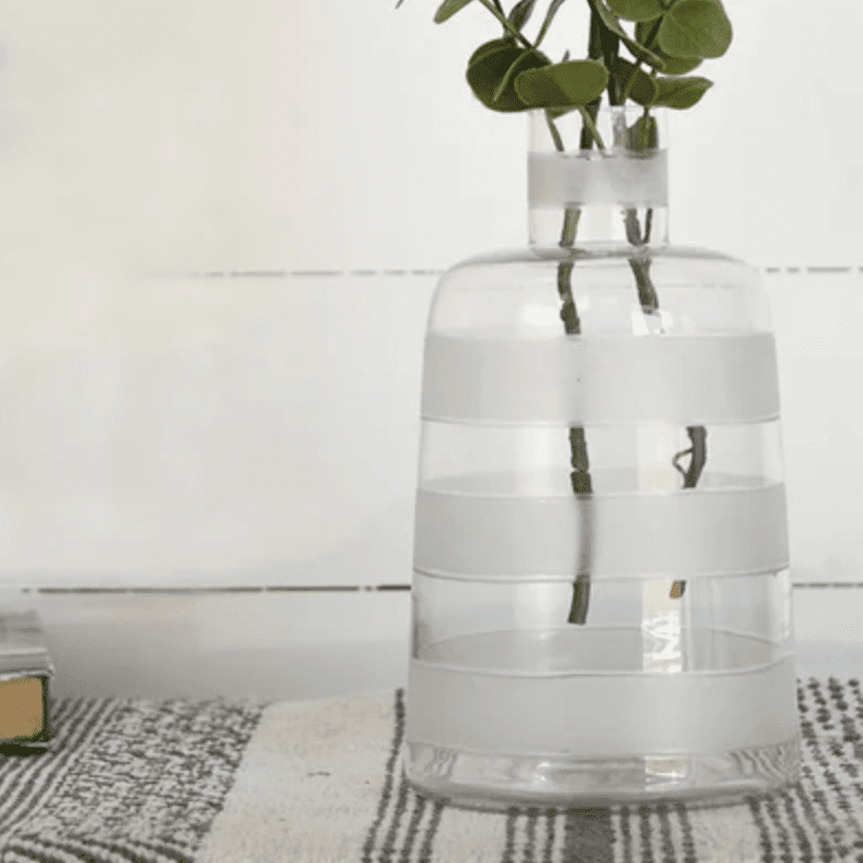 Clear Line Vase - Linabella