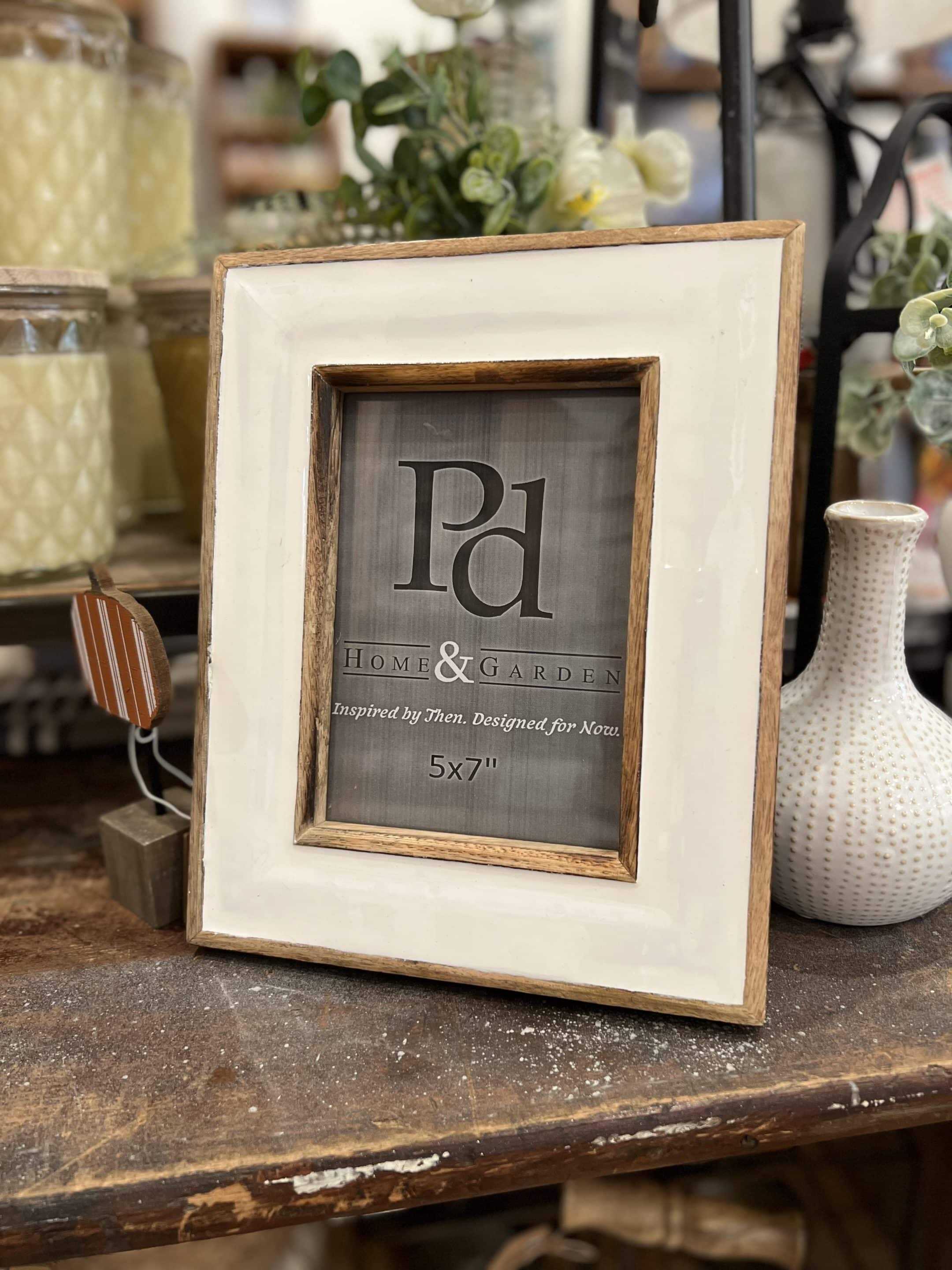 White and Wood Vintage Frame - Linabella